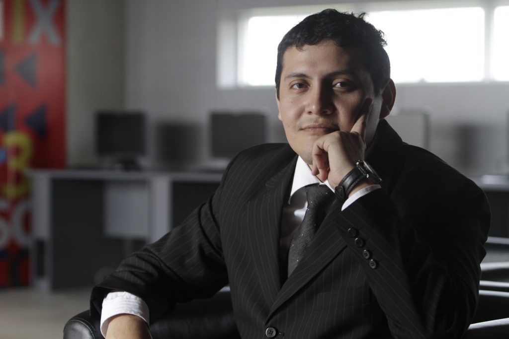 Hackers pueden grabar conversaciones a través de computadoras