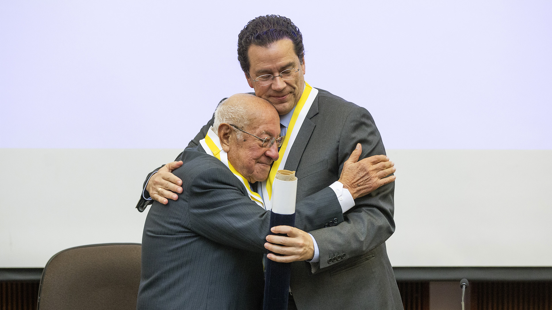 César Fernández y Lorenzo Zolezzi: profesores eméritos Derecho PUCP