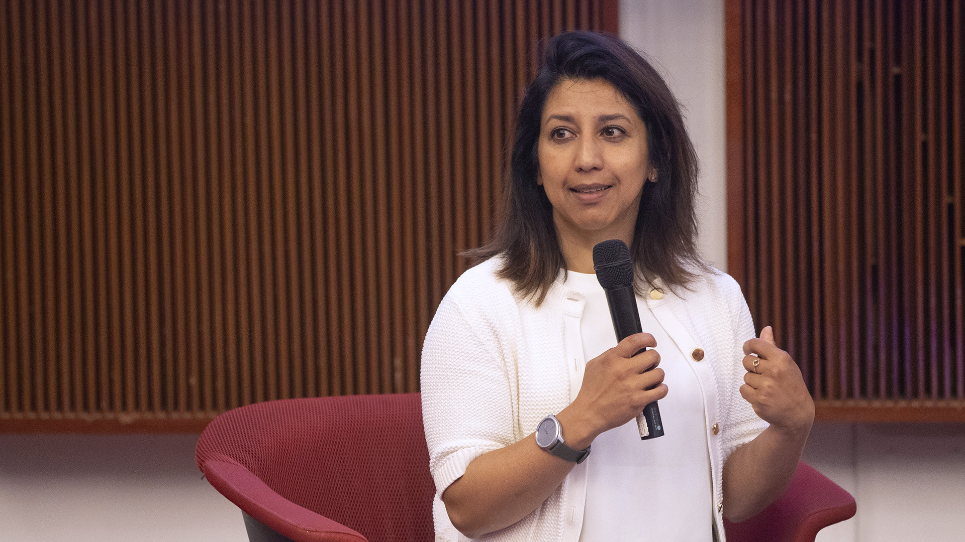 Dra. Asifa Majid explora la relación entre lenguaje y pensamiento